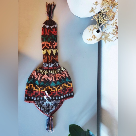 NU Peru | Accessories | Peruvian Winter Hat Handmade Plus Free Llama ...